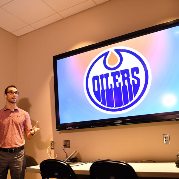 GALLERY: Oilers dressing room tour | Rogers Place
