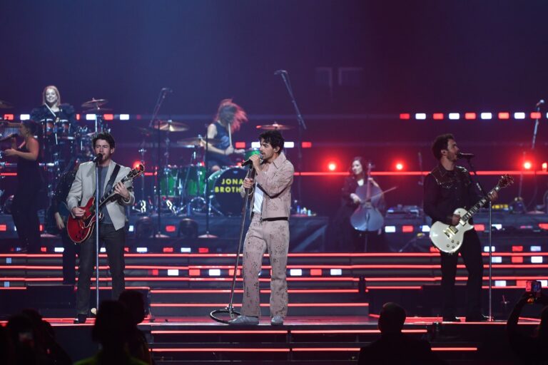 GALLERY: The Jonas Brothers | Rogers Place